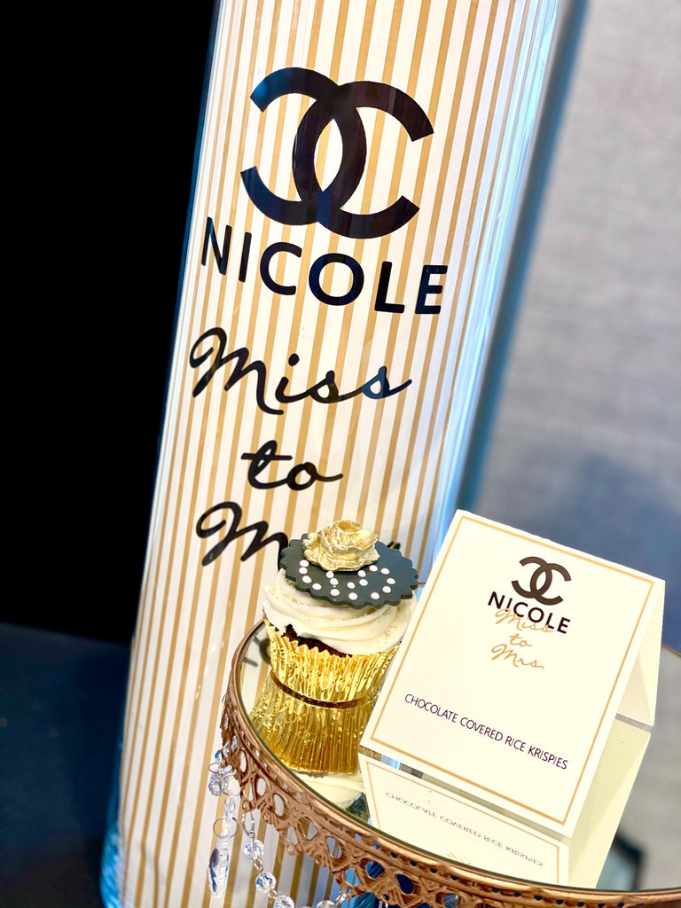 Dalmazio Design Showers of Happiness Umbrella Centerpiece